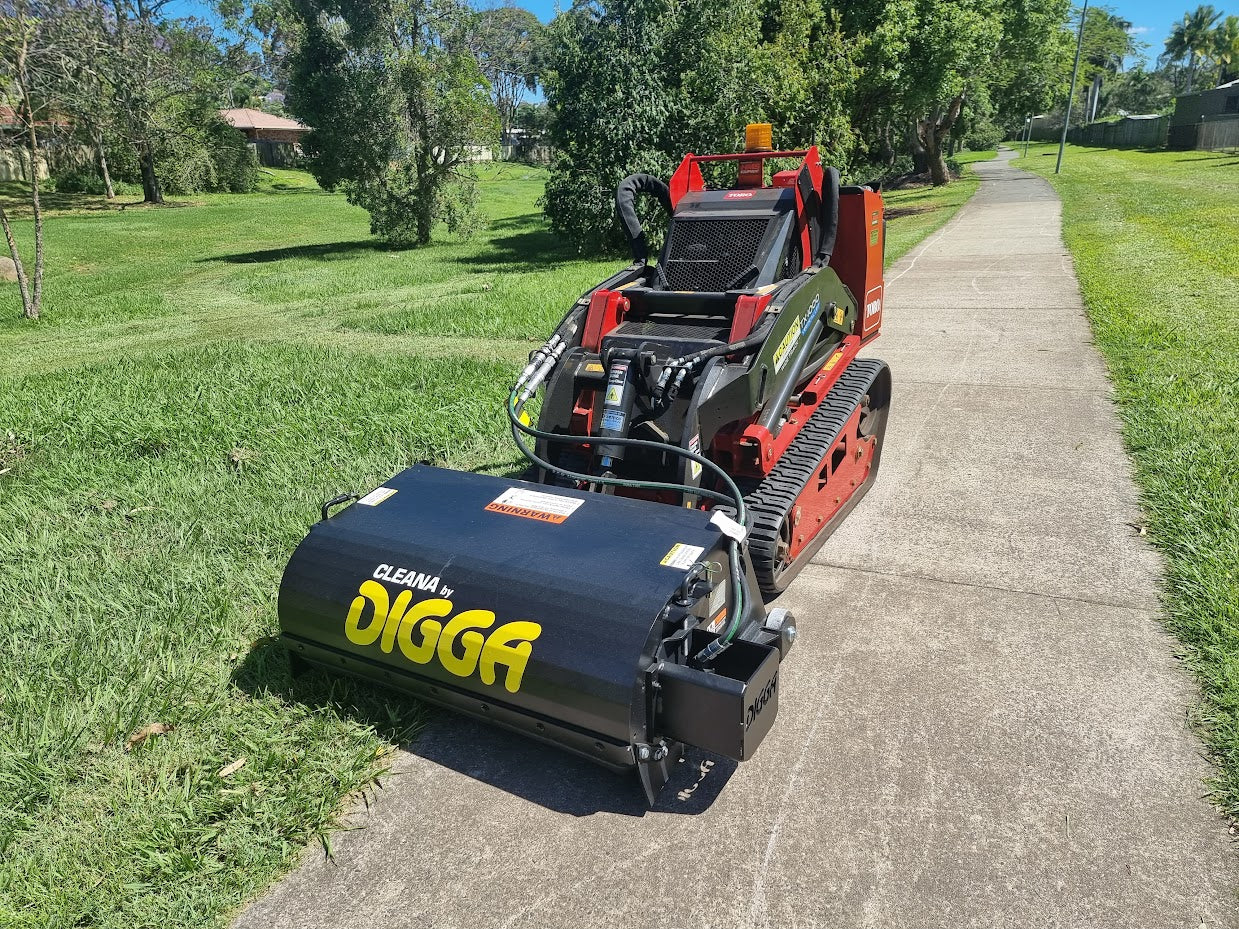 Bucket Broom Mini Loader 1100mm