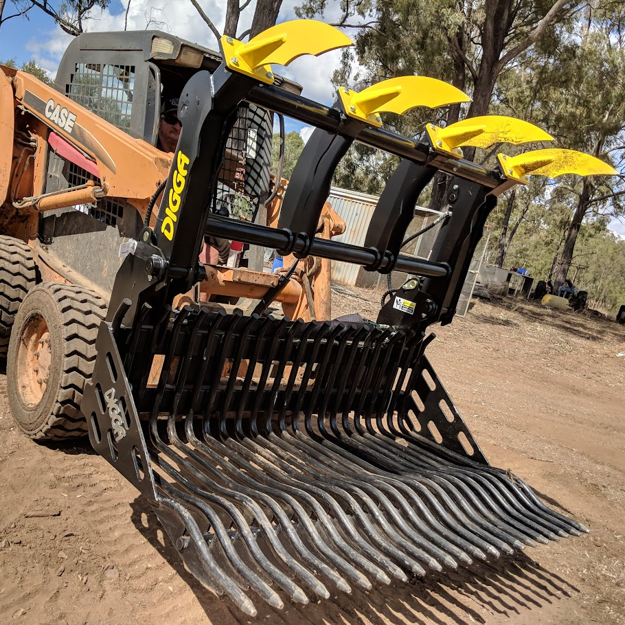 Digga Rock Bucket with Optional Grapple (Skid Steer)