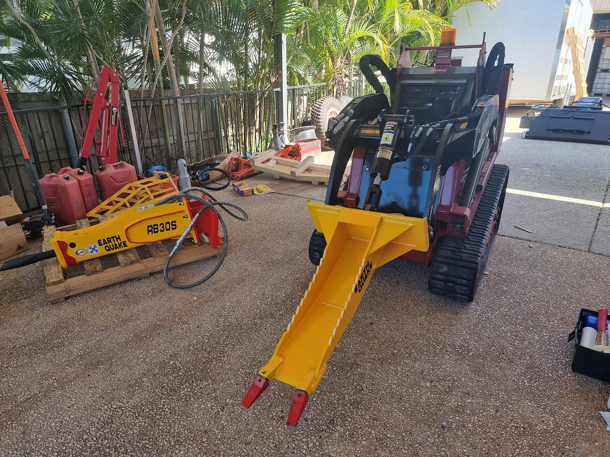 Earthquake Stump Bucket for Mini Diggers – Earthmoving Warehouse