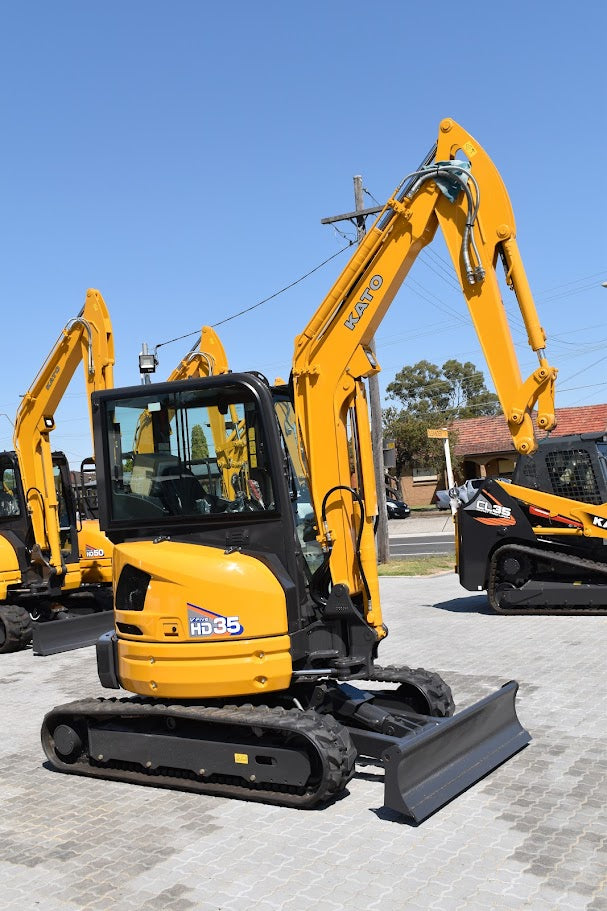 KATO HD35V5 Mini Excavator – Earthmoving Warehouse