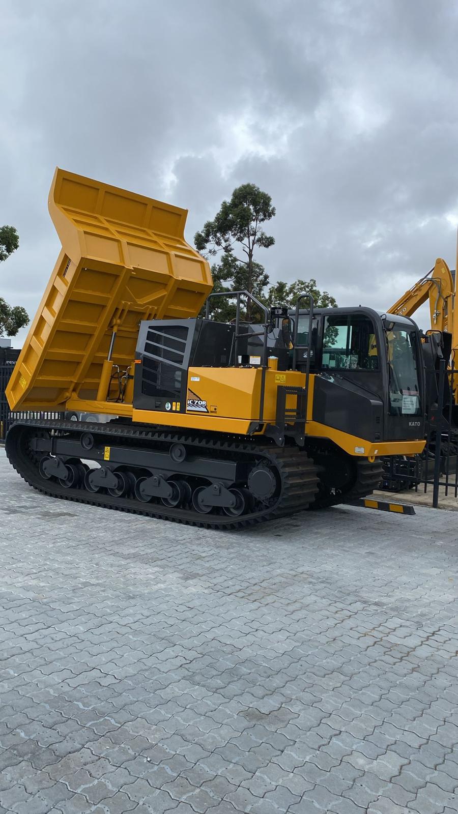 KATO iC70R CRAWLER CARRIER 360° SLEWING