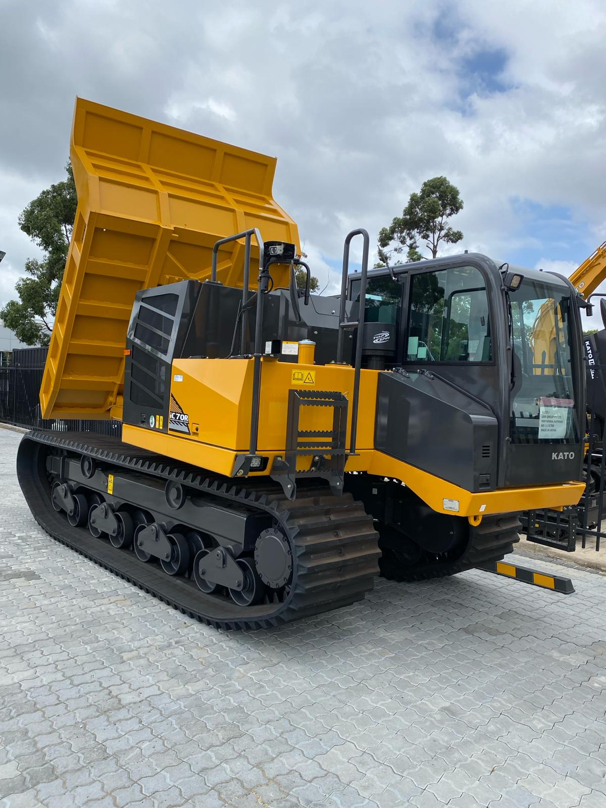 KATO iC70R CRAWLER CARRIER 360° SLEWING