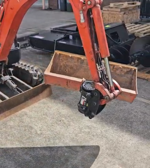 Mini Excavator Tilt Hitch 1.5-2.5T Range