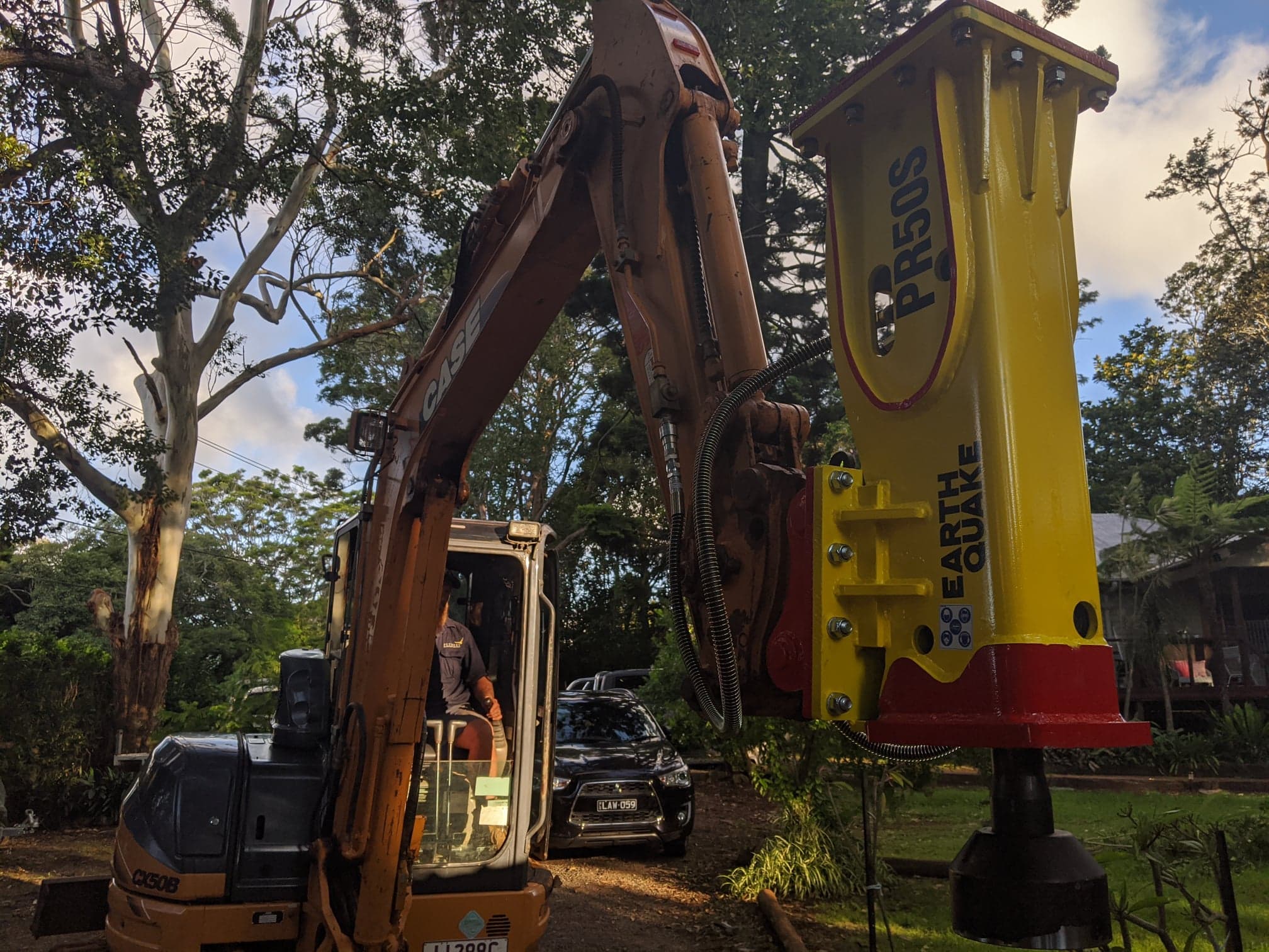 EarthQuake PR50S Post Rammer - Excavator